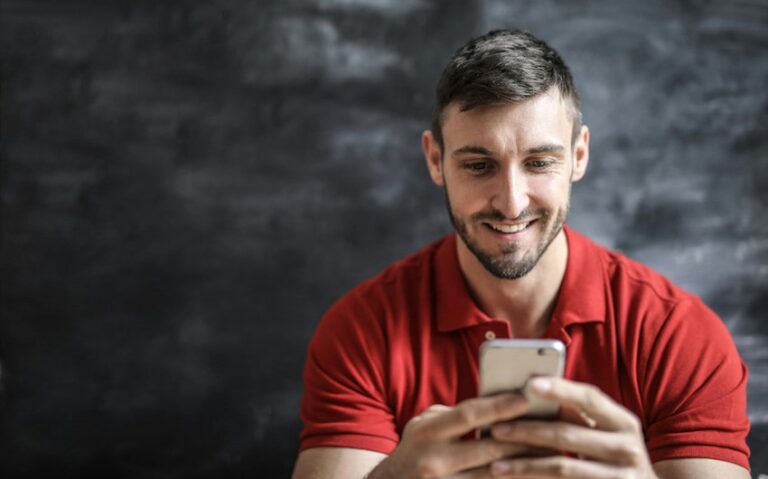 HU Meaning in a Text Message: How to Decode It