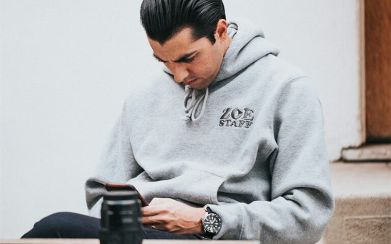 Simp Meaning in Text: How It's Used in Modern Slang